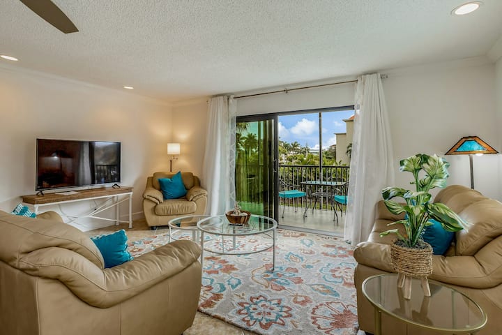 2br | Pool | Elevator | Balcony | W/d - Marco Island, FL