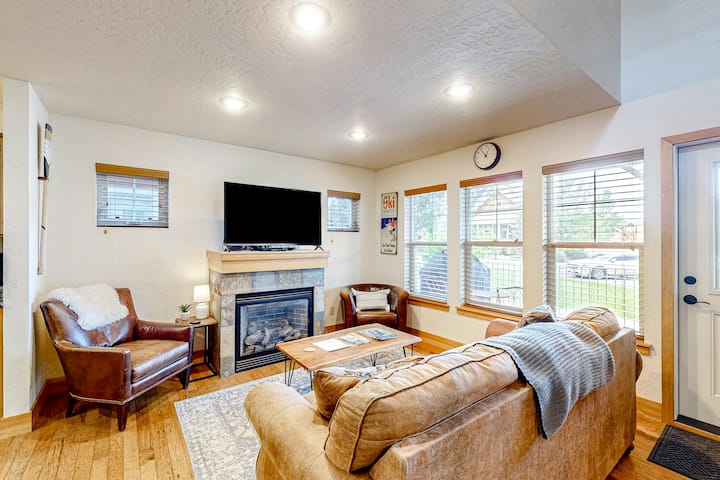 Dog-friendly 2br With Fireplace, Patio & Grill - Round Lake State Park, Sagle