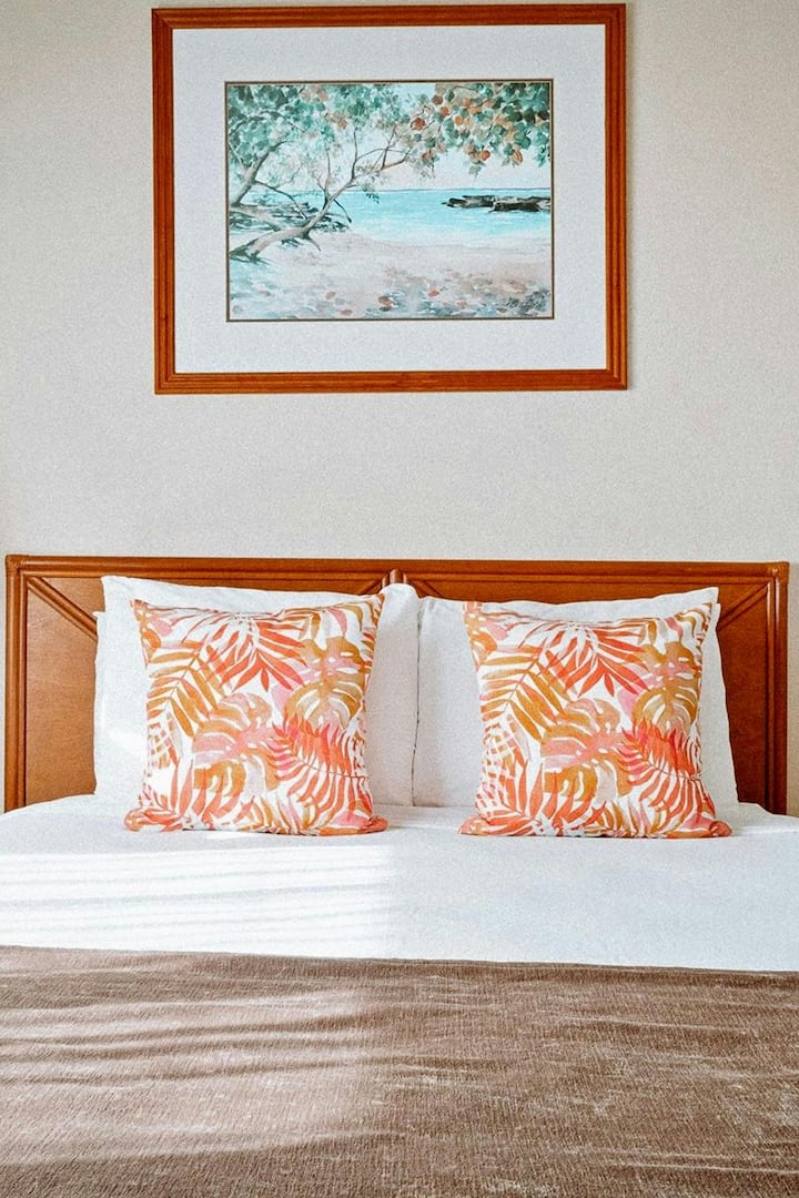 One Bedroom Condo Near The Iconic Kalapaki Beach - Kauai, HI