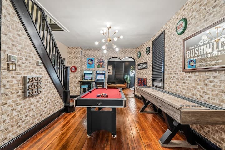 Chic Brownstone W/ Gameroom In Trendy Fishtown - Philadelphia, PA