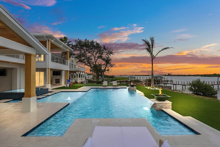Infinity Pool Paradise Luxe Waterfront Living - New Smyrna Beach, FL