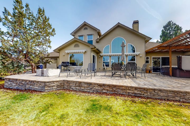 Spacious 3br Dog-friendly Home With Hot Tub, Golf - Redmond, OR