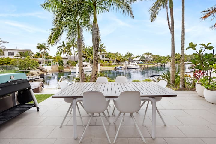 Jalynca: Waterfront Escape - Noosaville