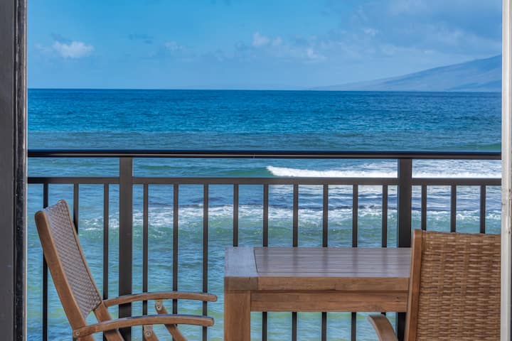 Beautiful Beachfront Bungalow - Maui, HI