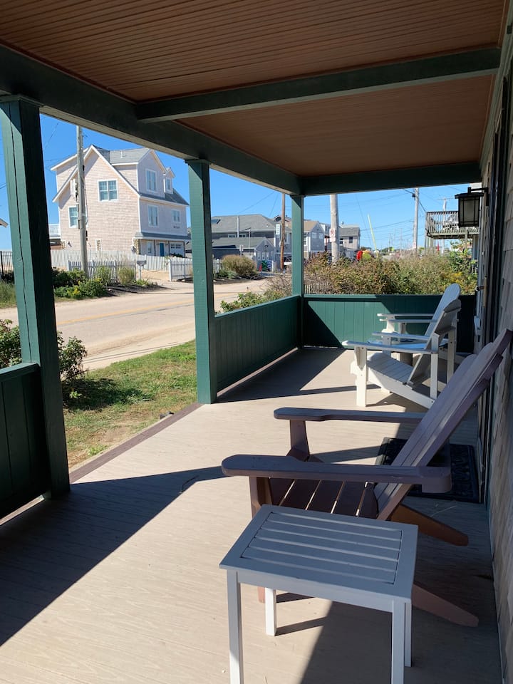 Central Matunuck Bungalow - Narragansett, RI