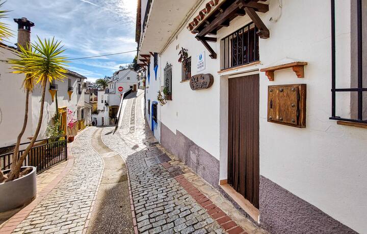 Cozy Home In Benalaureia With Kitchen - Genalguacil