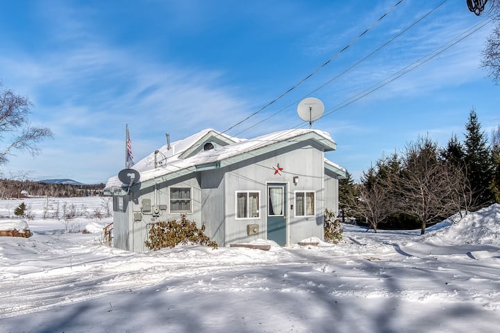 Crisp Cabin @ Haley Pond - Downtown Rangeley - Rangeley, ME