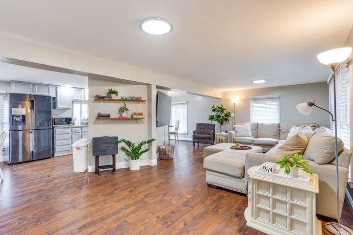 Lakefront Getaway W/ Porch In Athens Area! - Athens, GA