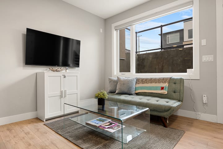 Modern And Pet-friendly 1br Suite Near Downtown - Calgary