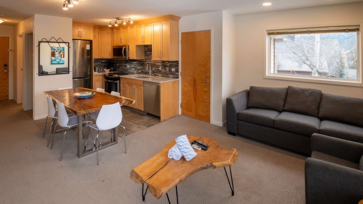 Timberline Lodges Aspen #331 - Fernie