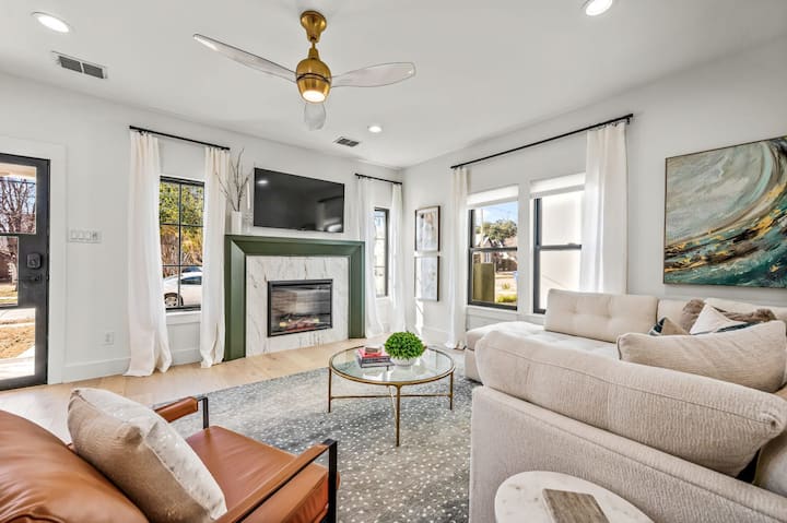 The Gretel-new Stunning 4 Bed Downtown Gem, Spa - ダラス