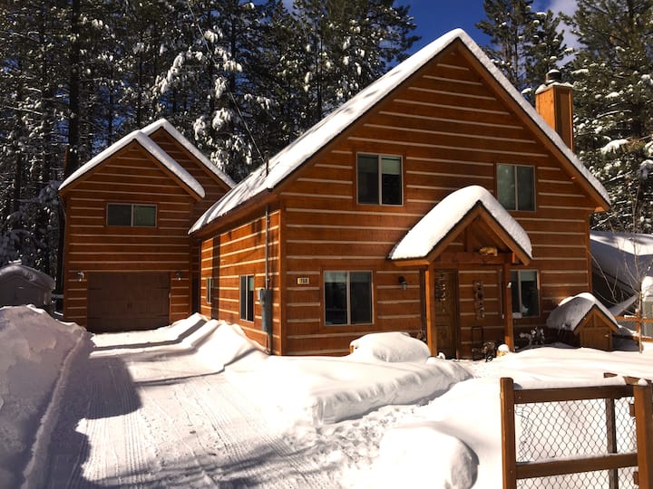 Luxury, Hot Tub, Fire Pit, Close To Slopes - Big Bear Lake, CA
