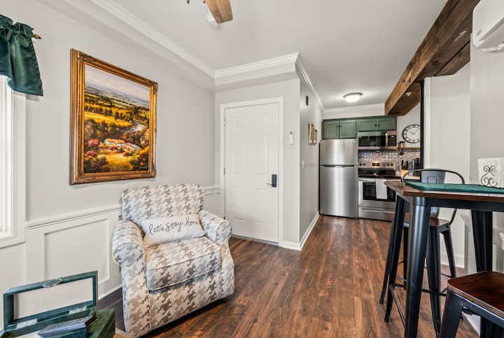 Seasons Hospitality Cozy 1br Center Of Town - Wallingford