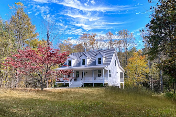 Quiet Creekside 3br Cabin With Porches, Firepit - Hendersonville, NC