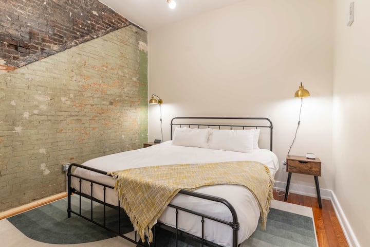 2 Bedroom Suite, 1 King Bed, 1 Queen Bed - Frankfort, KY