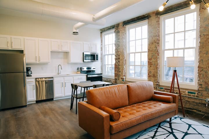 2 Bedroom Suite, 2 Queen Beds - Frankfort, KY