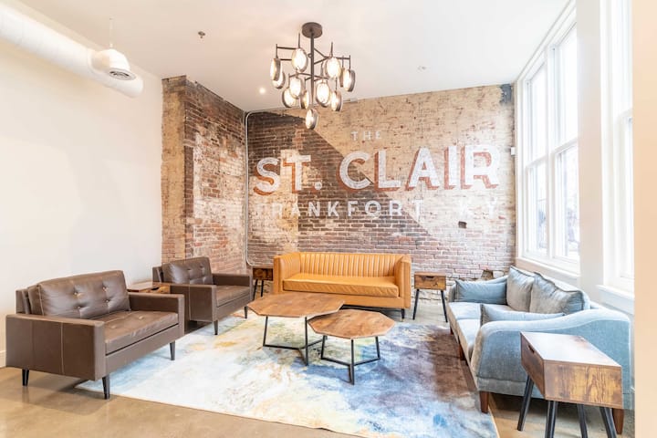 Studio, 1 Queen Bed At The St. Clair - Frankfort