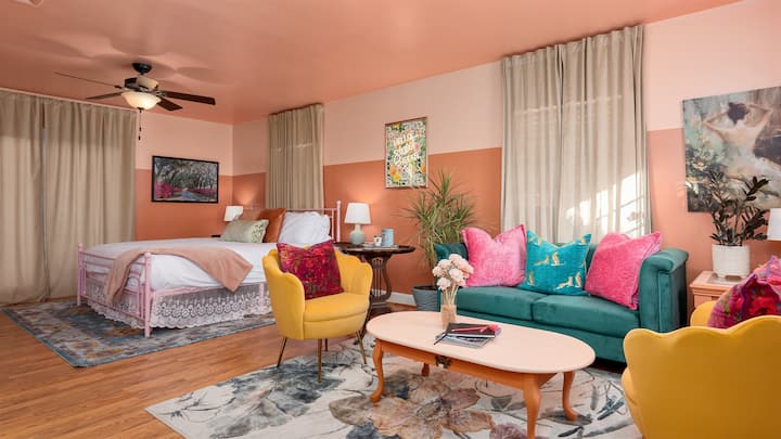 The Salty Peach, A Sweet Retreat - Wilmington, NC