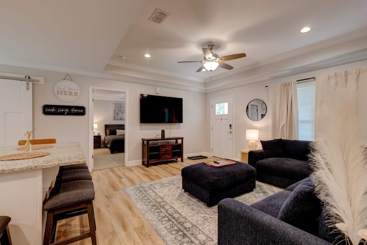 Clanton Cottage - A Modern Getaway In Thomasville - Thomasville, GA
