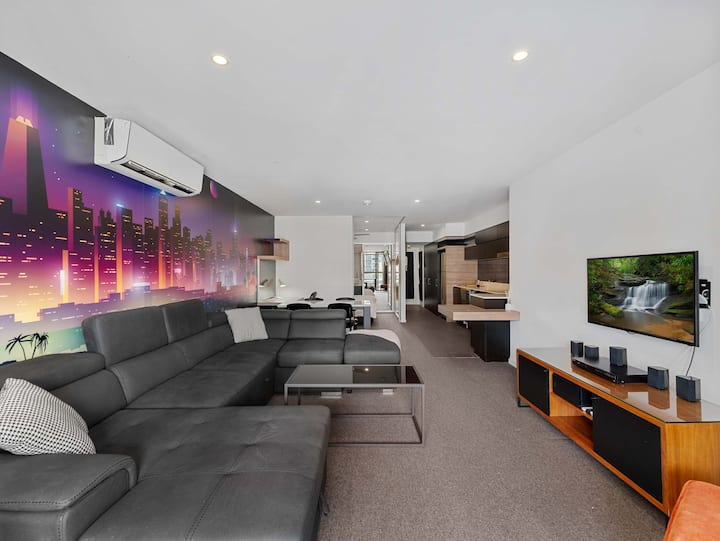 Discover Urban Bliss,1-bedroom. King Bed - Brisbane