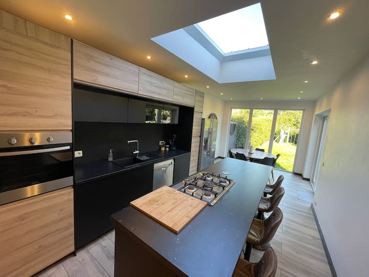 Petit Coin De Verdure Au Centre - Seraing