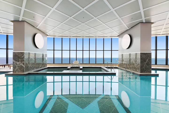 Luxe Oceanfront 1-bed High Rise With Pool & Gym - 衝浪者天堂