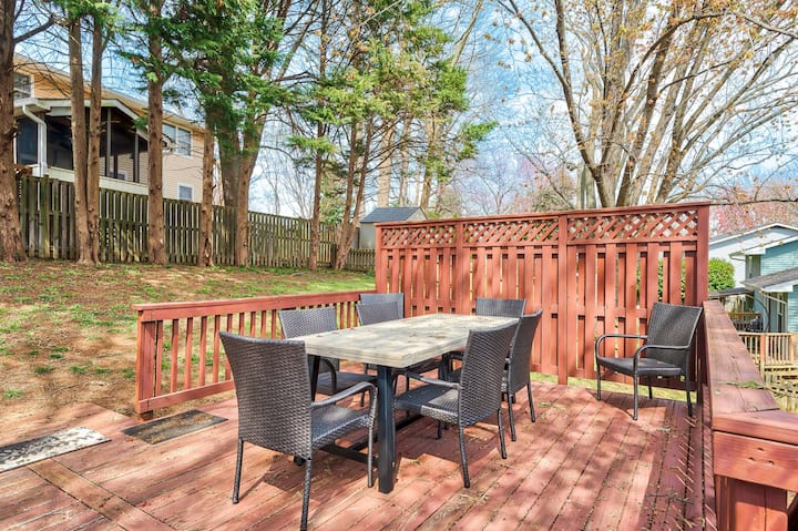 Annapolis Home | Fenced Yard | Pool Table | 10 Gue - Pasadena, MD