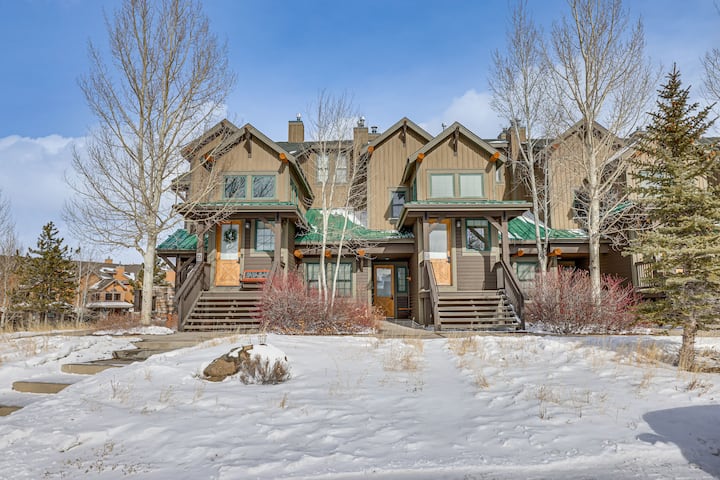 Ski-in/ski-out Granby Ranch Condo W/ Pool Access - Granby, CO