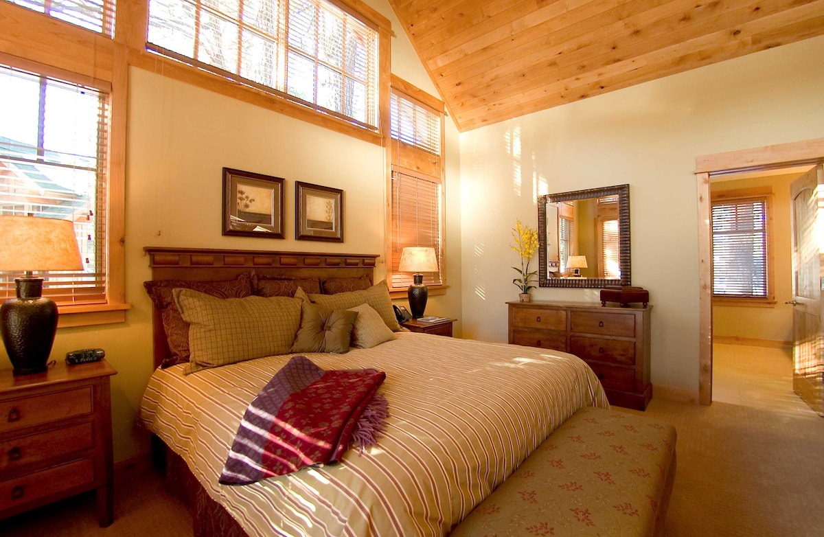 Old Greenwood Cabin 26 - Houses for Rent in Truckee, California, United ...