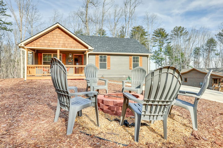 Pet-friendly Ellijay Cabin: Resort Perks + Hot Tub - Ellijay, GA