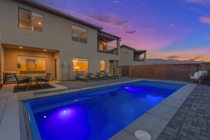 Zion Village Private Poolside Home - La Verkin, UT