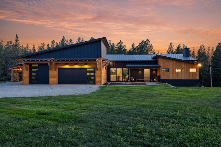 Stillwater River Lodge Mtn Modern Waterfront Home - Kalispell, MT