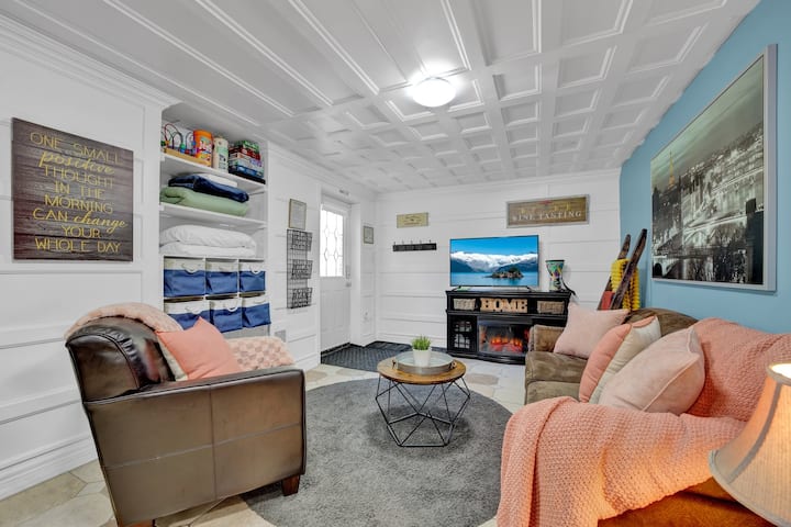 Family-3tvs-backyard-airport-hospital-3beds-1bath - Brampton