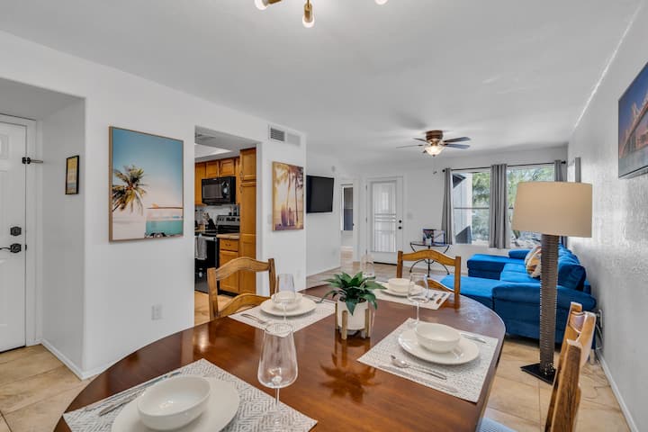 Scenic Views: Full Spacious 2br/2ba Condo W/pool - Tucson, AZ