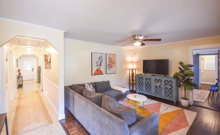 Sweet Retreat W/ Fire Pit, Near Downtown & Golf - Whispering Pines, NC