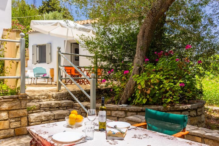 Aimilia Cottage - Paxi