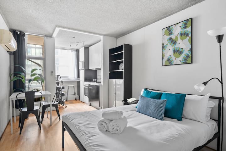 Surry Hills Studio With Pool - Sydney central station