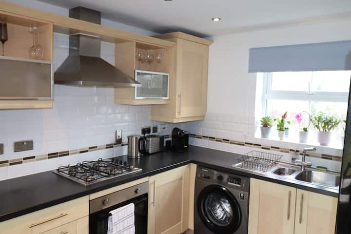 Bracknell / Wokingham Charming Three Bedroom House - Bracknell