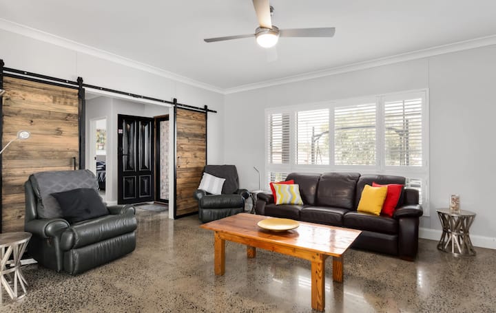 Sea Whispers, Family Friendly - Middleton