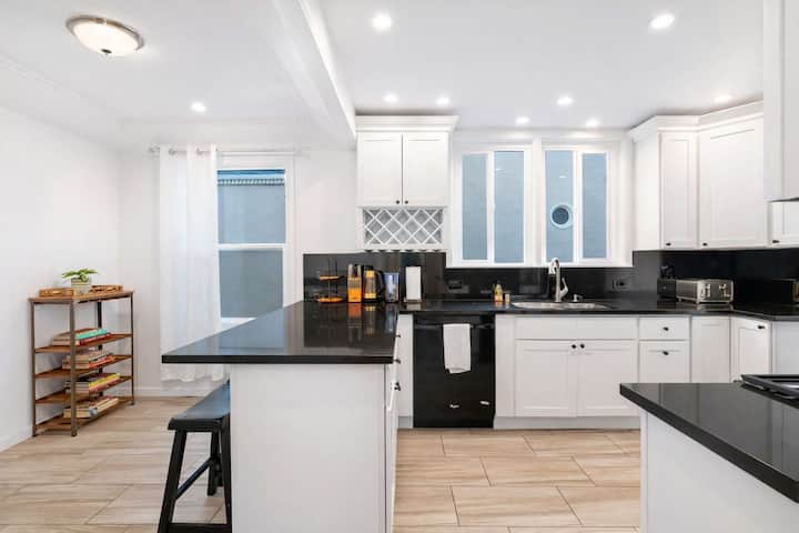 2br Flat For Corporate Travelers W/ Parking In Sf! - San Francisco, CA