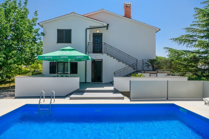 Magnolia By Briskva - Labin