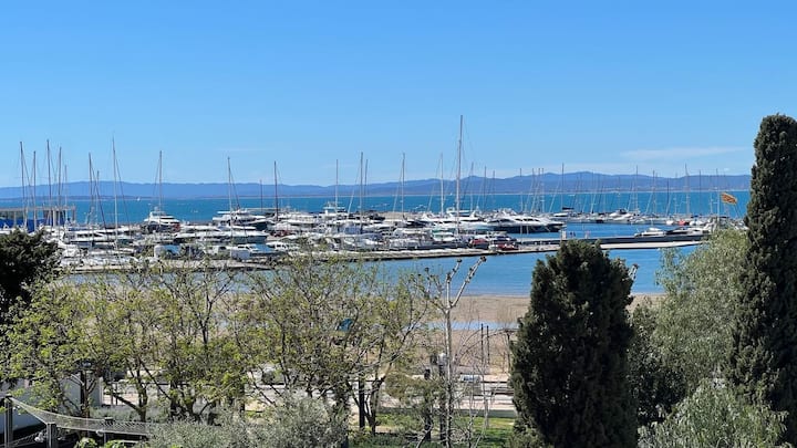 Appartement Face à La Mer Dans Le Centre De Roses - Roses