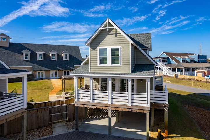 Cape Lookout Cottage: Dog Friendly, Hot Tub - Nags Head, NC