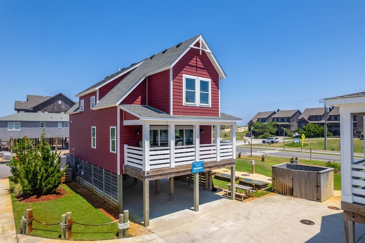 Cape Hatteras Cottage: Close To Beach, Hot Tub - Nags Head, NC