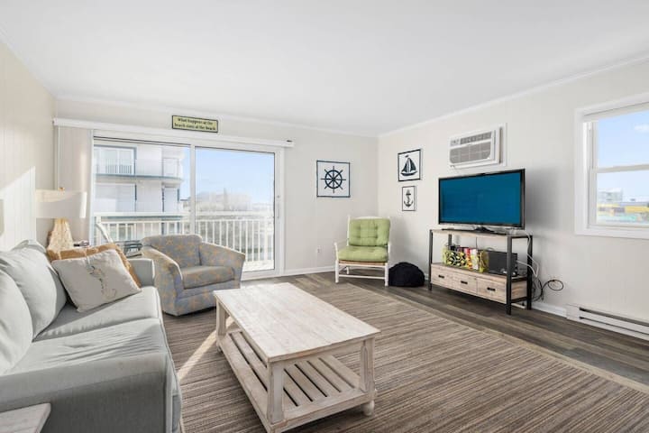 Brazilian Sun Coastal Condo - Ocean City, MD