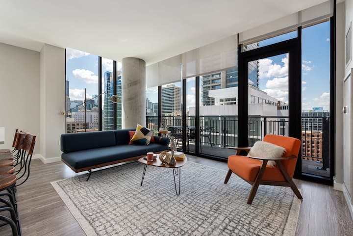 Gold Coast Group Retreat + Breathtaking Views - Pilsen - Chicago