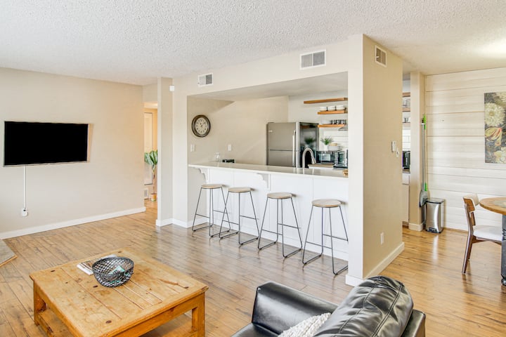 Indoor Pool Access: Colorado Springs Condo! - Colorado Springs, CO