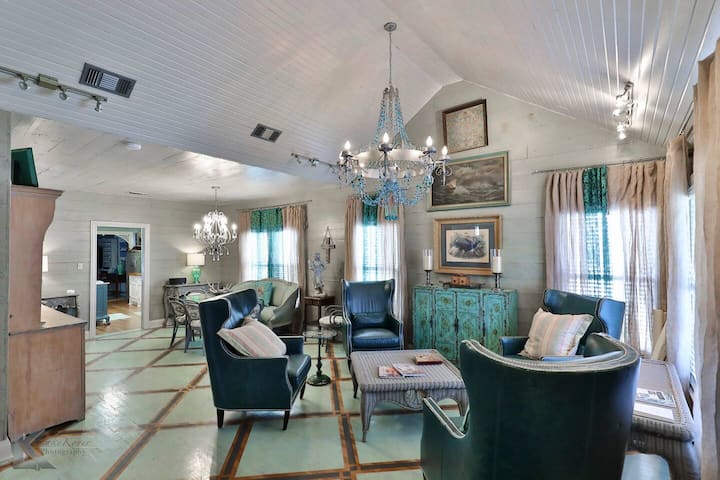 Cottage Clare - A Sayles Ranch Home - Impact, TX