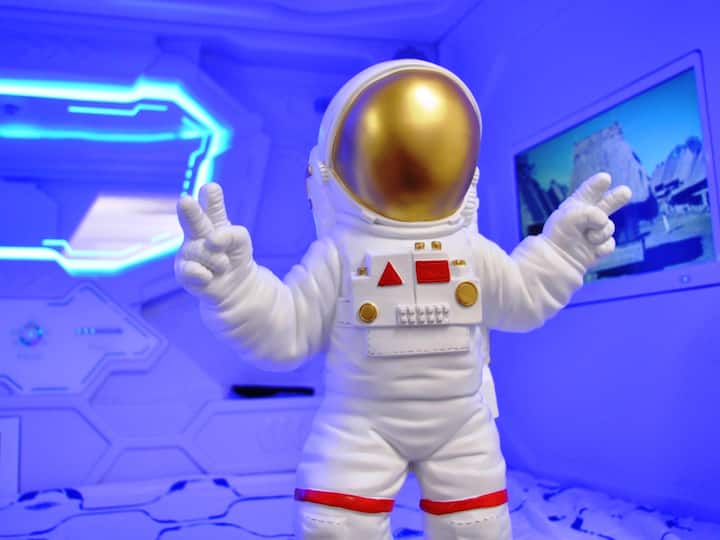 Cosmos Capsule Co-working London - London, UK