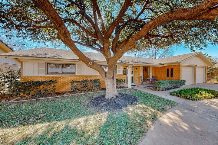 Dog-friendly Lubbock Home W/ Backyard - Lubbock, TX
